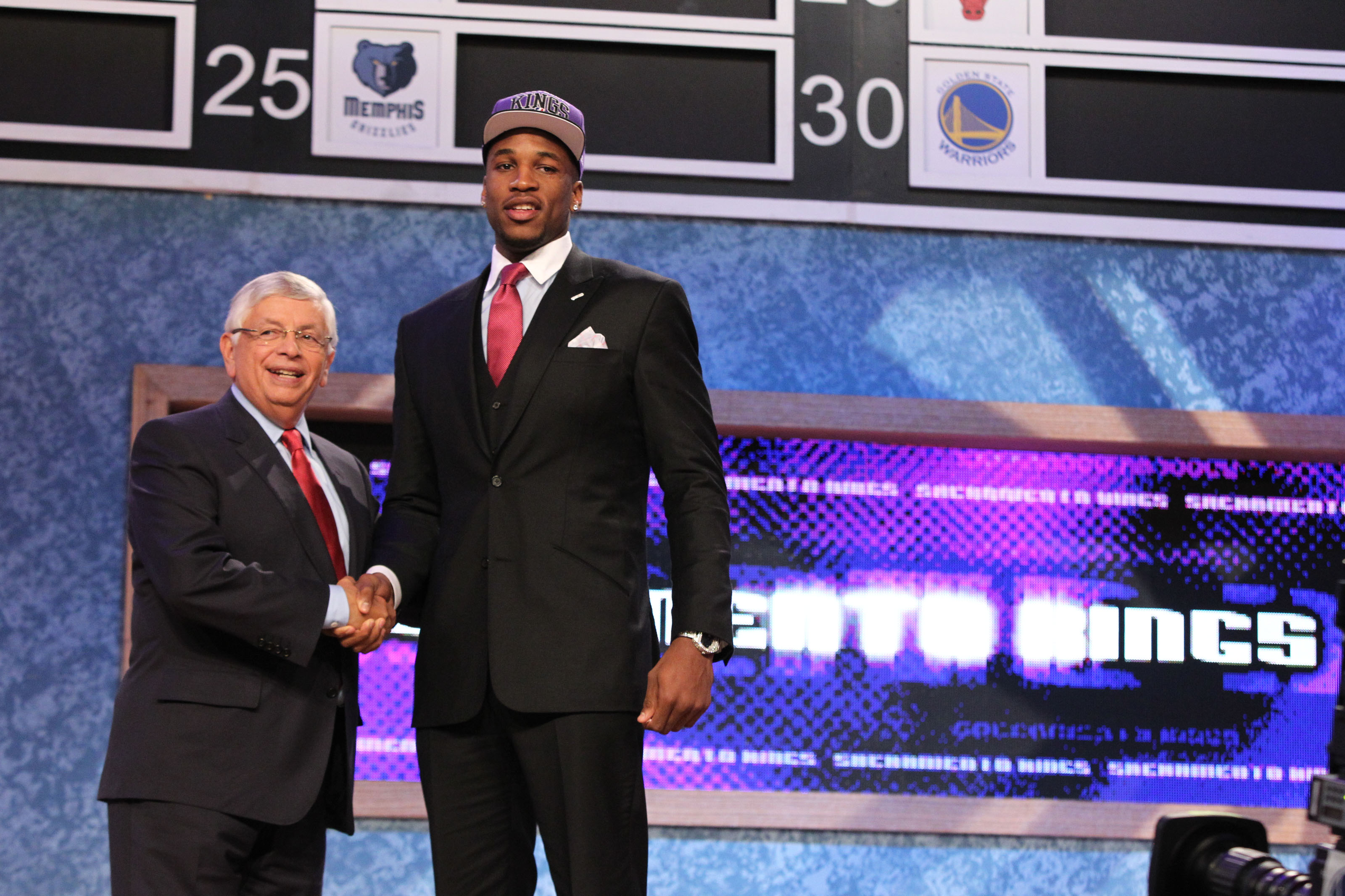 Memorable hug, tears just part of emotional night for Thomas Robinson ...